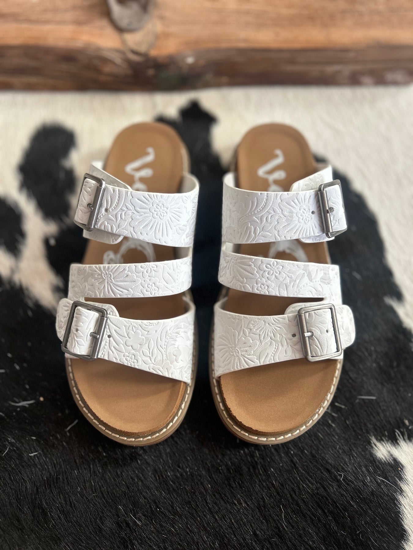 Very G White Elma Sandals | Gussied Up Online Boutique – gussied up online